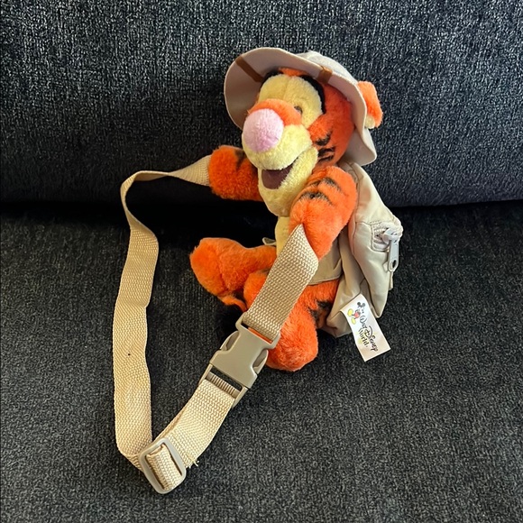 Disney | Toys | Disney World Tigger Safari Adjustable Fanny Pack Plush ...